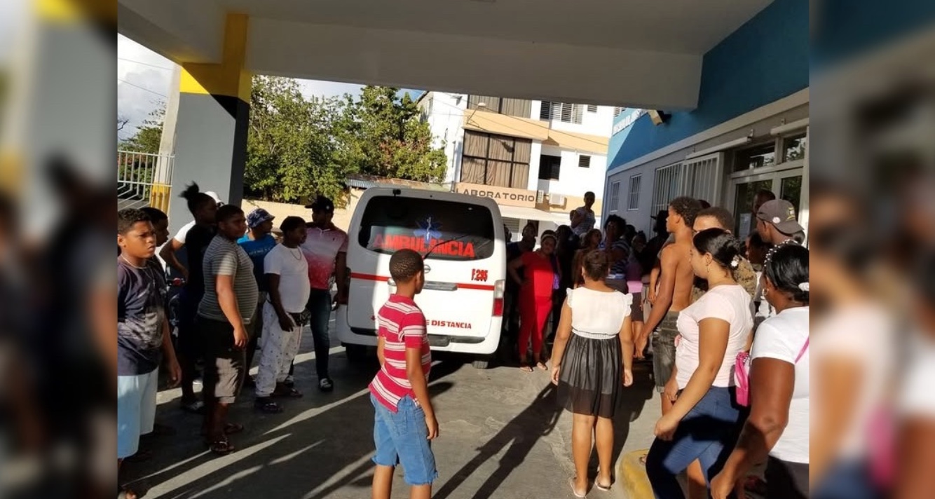 Joven por estar calibrando en motocicleta